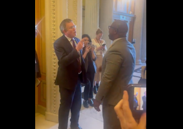 Rep. Massie Confronts Rep. Bowman After He Called the GOP ‘Cowards ...