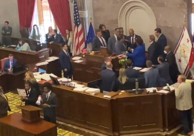 “Mostly Peaceful” Leftist Mob Tries to Gain Entry into Tennessee State ...