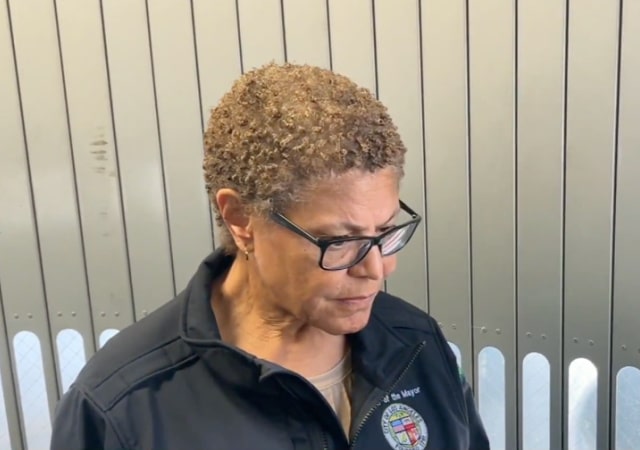 LA Mayor Karen Bass Hires ‘Outside Consultant’ to Rebuild after Historic Wildfire