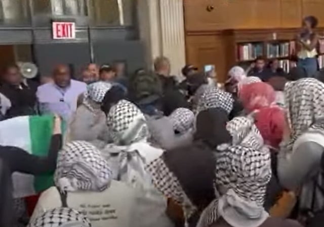 Anti-Israel Mob Invades Library at Columbia Just Before Finals, NYPD ...