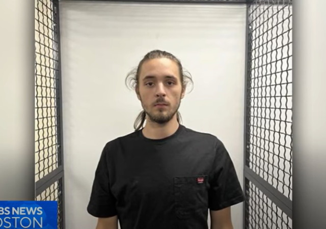 NH Man Arrested for Allegedly Plotting to Kill Republican Governor Kelly Ayotte With Pipe Bombs