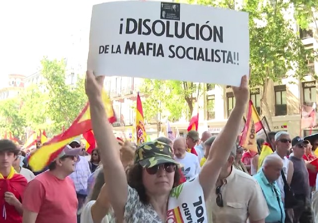 Spain: Tens of Thousands Rally in Anti-Government Protest, Demand an ...